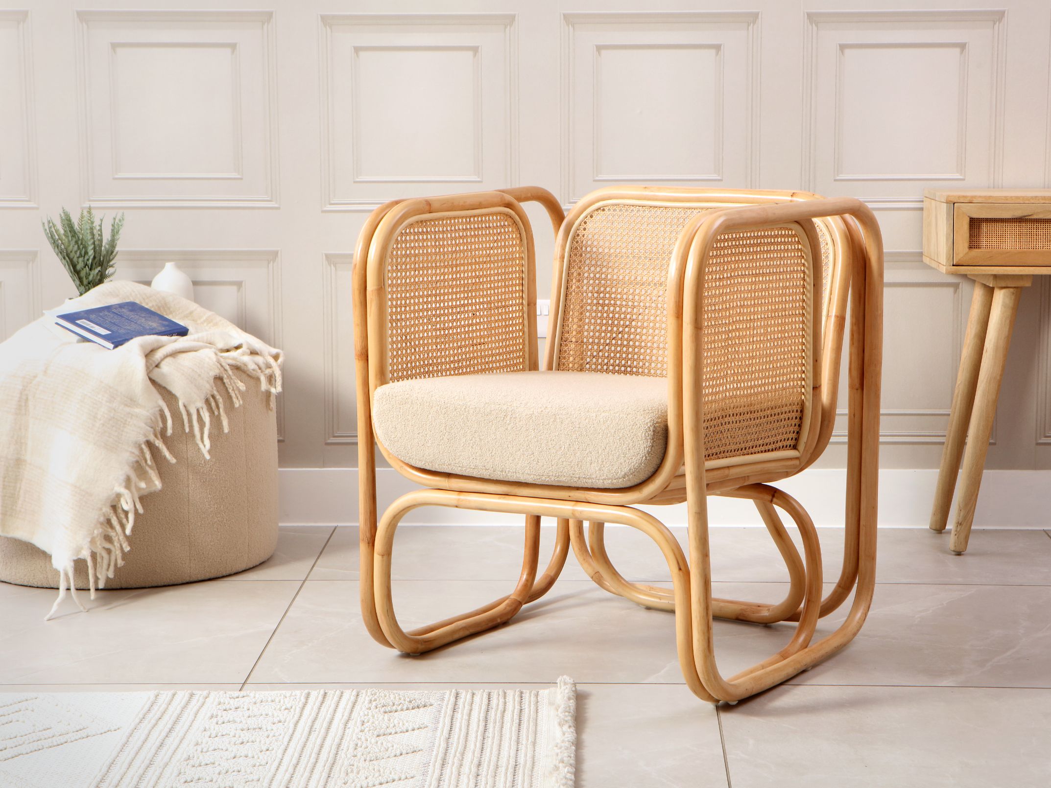 Indoor Rattan Boucle Armchair Desser Furniture